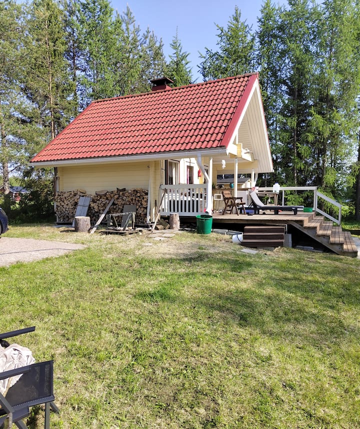 Pieni Mökki Järven Rannalla - Rovaniemi