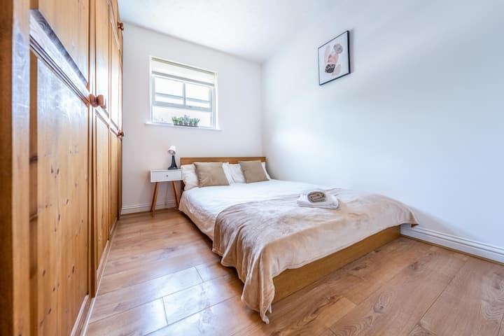 2bed/bishop Stortford/contractors Friendly/parking - London Stansted Airport (STN)