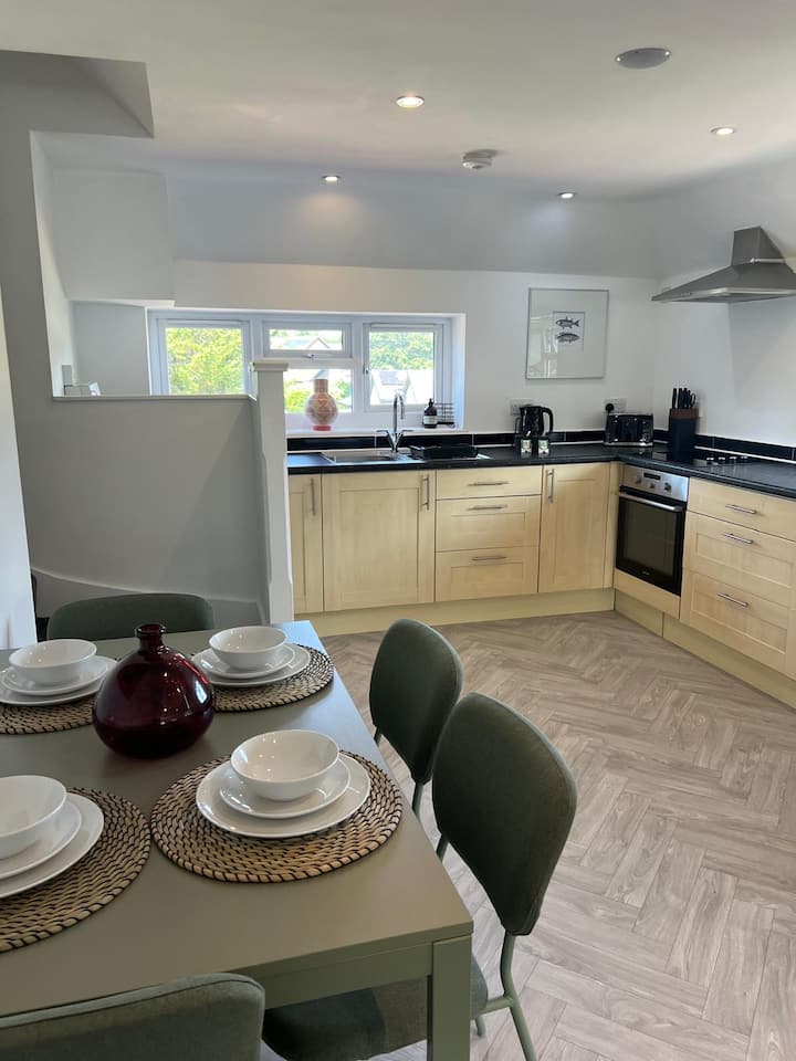 Gatwick Stays - 2 Bed Apartment - Crawley