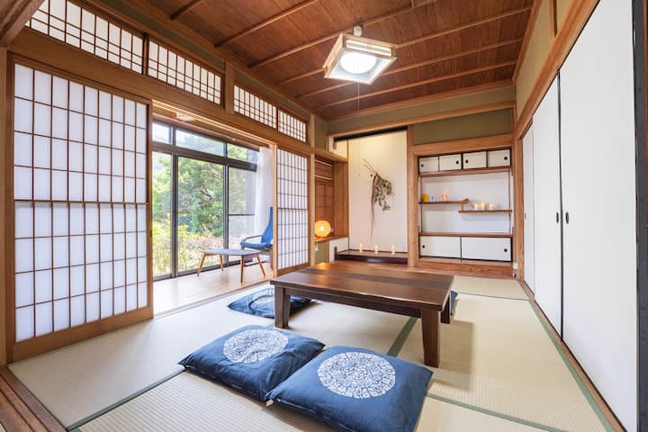 【夜景&瞑想&日本家屋１棟貸し切り】教会の見える縁側でチルタイム　高台の和モダン宿　カップル家族旅行 - Nagasaki