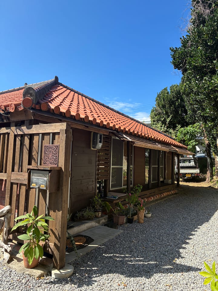 Red-tile House In Ishigaki, Sleeps 11 - Ishigaki