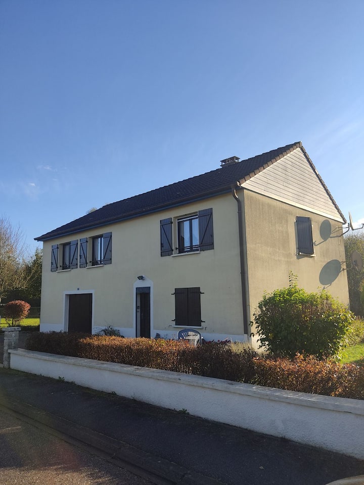 Vaste Maison Avec Extérieur - Lorraine