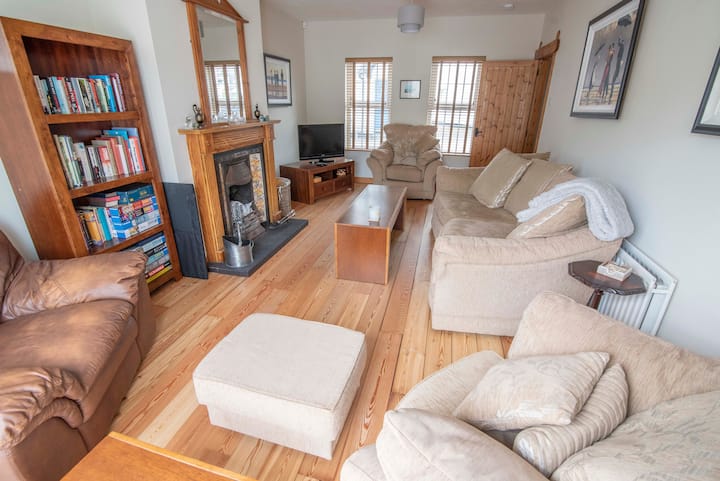 Corner Cottage - Castlerock