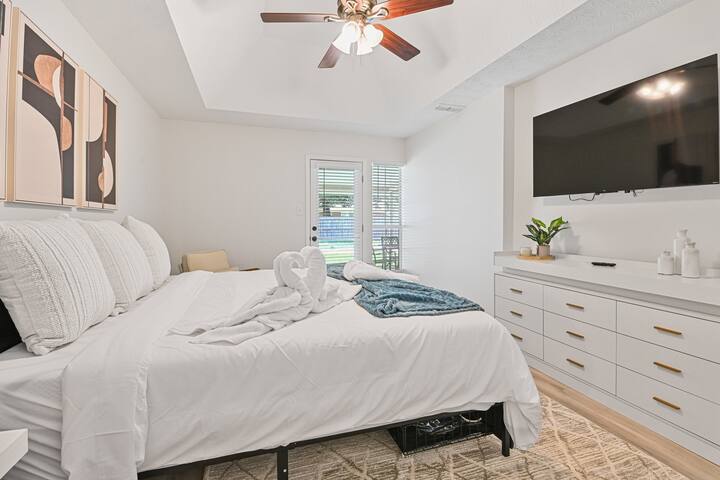 Pool | Smart Tv's | Grill | 1gb Wifi | 2 King Beds - Montgomery, AL
