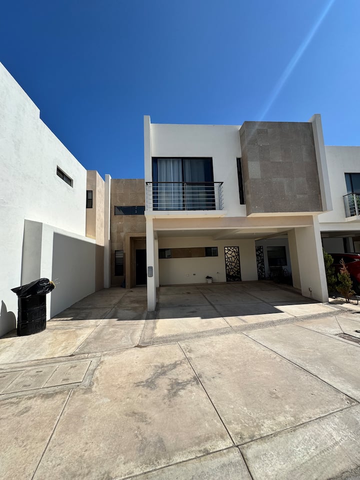 Hermosa Casa Cerca Del Consulado - Ciudad Juárez