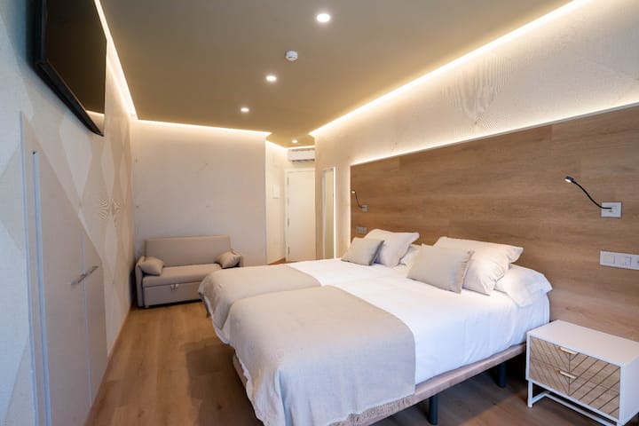 Room 5 2 Camas De 90 Y Un Sofá Cama - Hondarribia