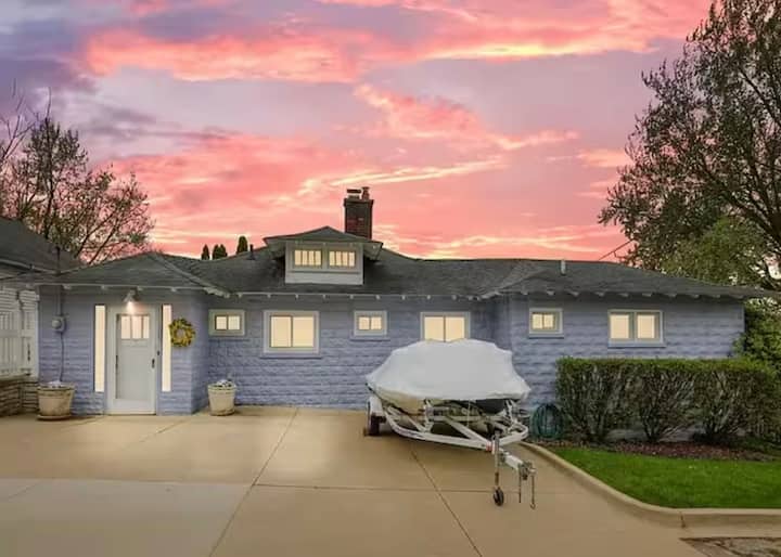 Highland Cottage On Lake Orion - Lake Orion, MI