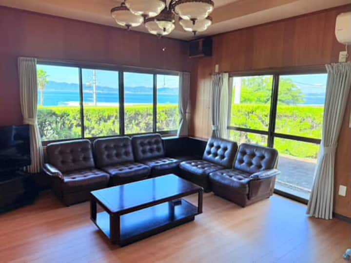 海の景色をみながら、ゆっくりとお過ごしいただけるゲストハウス - 小豆郡