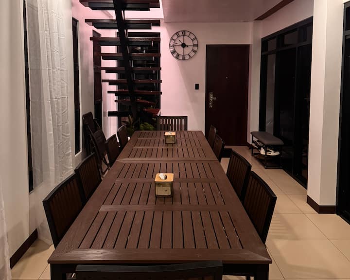 Modern Luxury 4-pax Suite W/ Free Breakfast - San Fernando