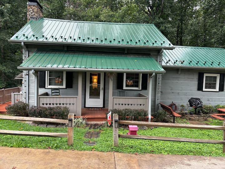 Log Cabin In Foothills; Near Wilkes Speedway! - Merlefest