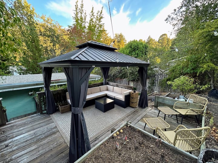 Redwood Retreat W/king Bed & Deck - Larkspur, CA