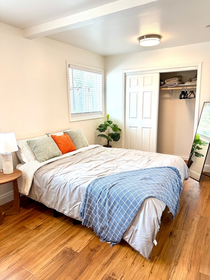 The Debug Den-2br Mountain View - Mountain View, CA
