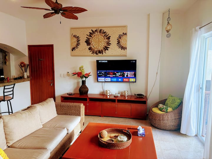 Few Steps From The Beach And One Block From 5th Avenue - Cozumel