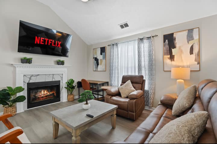 Spacious And Relaxing Riverdale Home - Jonesboro, GA