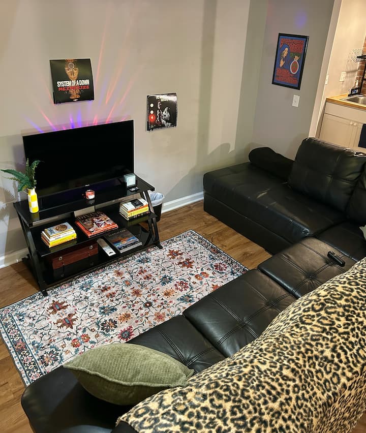 Boston Edison’s Cozy Gallery Studio - Détroit, MI