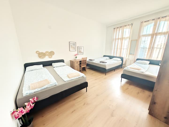 2bdr Apartment For Groups 10 Pax - Aeropuerto de Viena-Schwechat (VIE)
