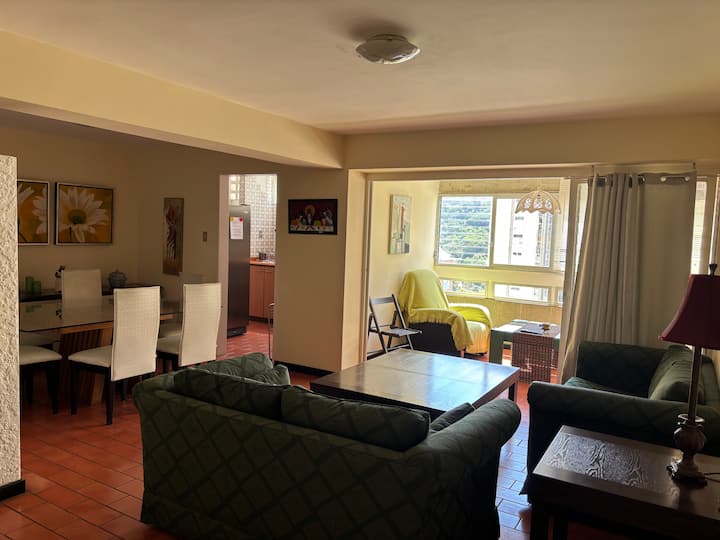 3 Habitaciones Y Sala Cómoda - Caracas