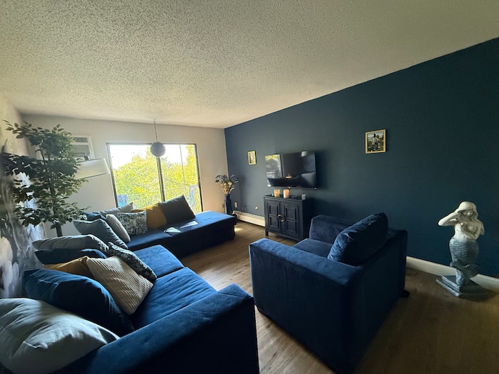 This Beautiful Apartment Is Home Away From Home. - Tuxbury Pond