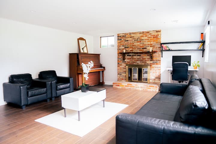 Chic & Comfy Basement Apartment | Laurel Md - Highland, MD