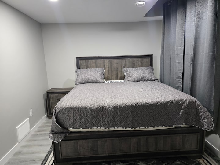 Cozy Private Basement Suit - Edmonton