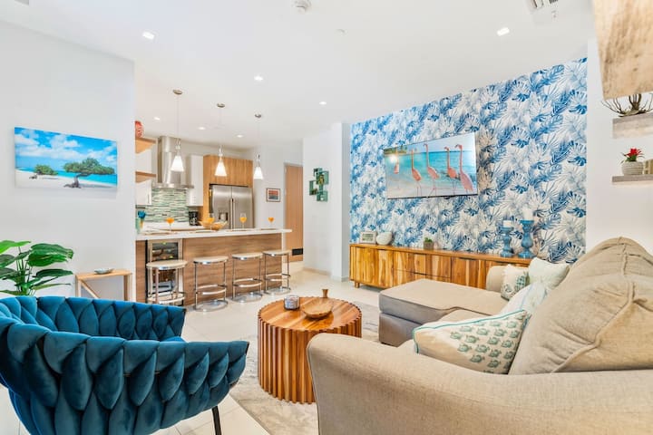 Pool, Hot Tub & Gym | Condo Azul By Sunstays - Aruba