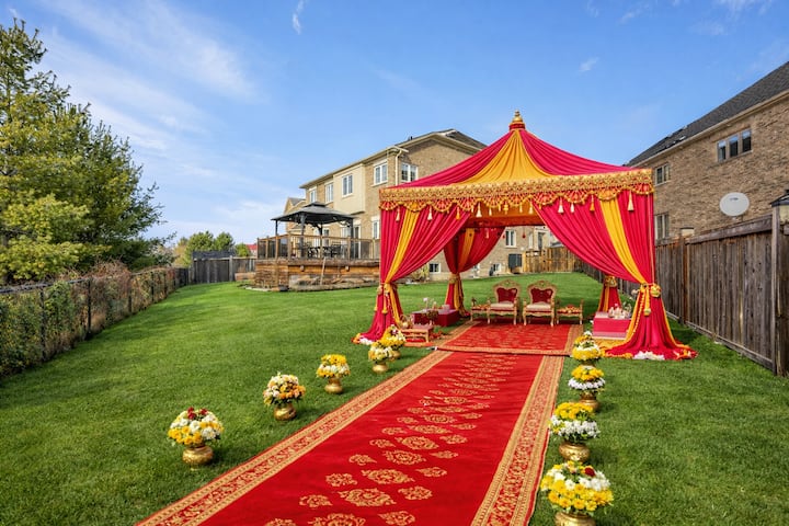 Luxury By Toronto | King Suite | Weddings | 7 Bdrm - Brampton