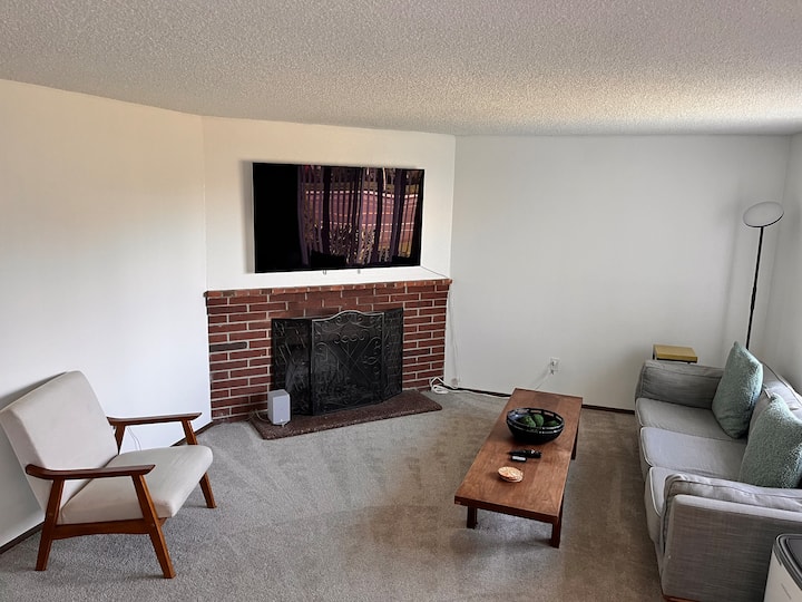 Dog Friendly House W/ Huge Yard! - Vancouver, WA