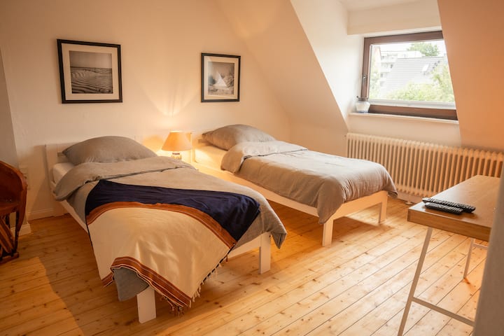 Stayhere3: Tolle Zentrale Lage Mit Kicke - Jork