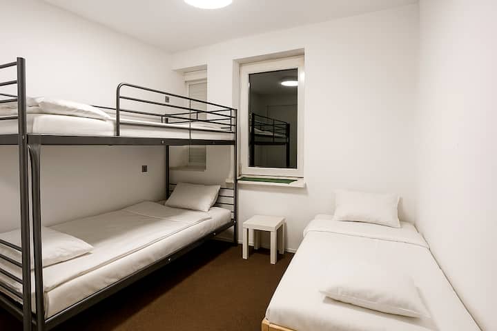 Nawat Three - Varsovia