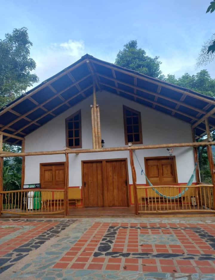 Cabaña Colibrí - Génova