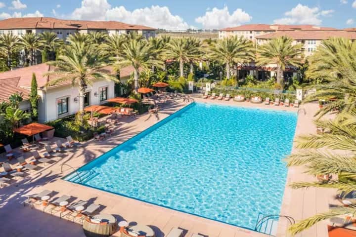 Beside Irvine Spectrum/2b2b Apt - Aliso Viejo, CA