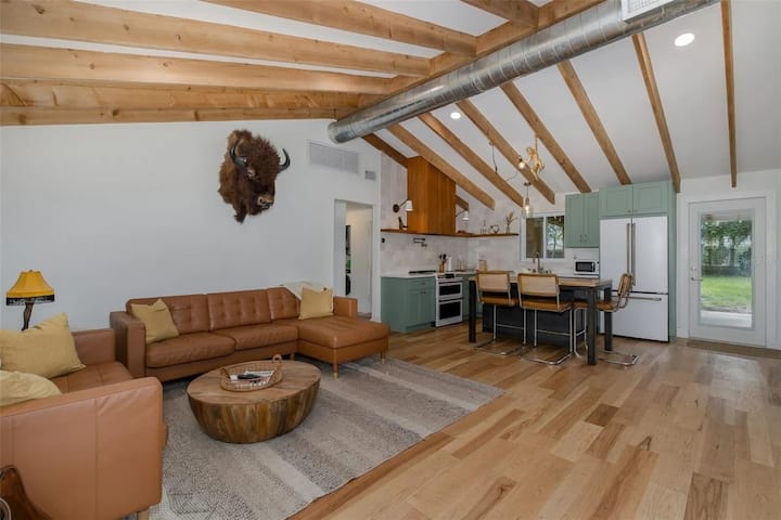 Cottee River Boho Bungalow - New Port Richey, FL