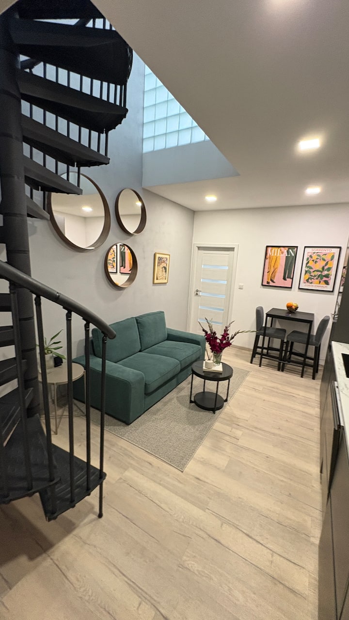 ÚTulný Byt V Krásnej šTvrti - Prague