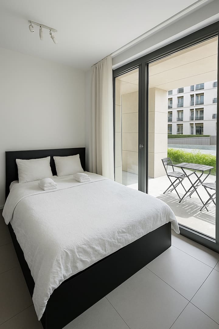 Modern Studio With Balcony Sleeps 2 - Luxemburg