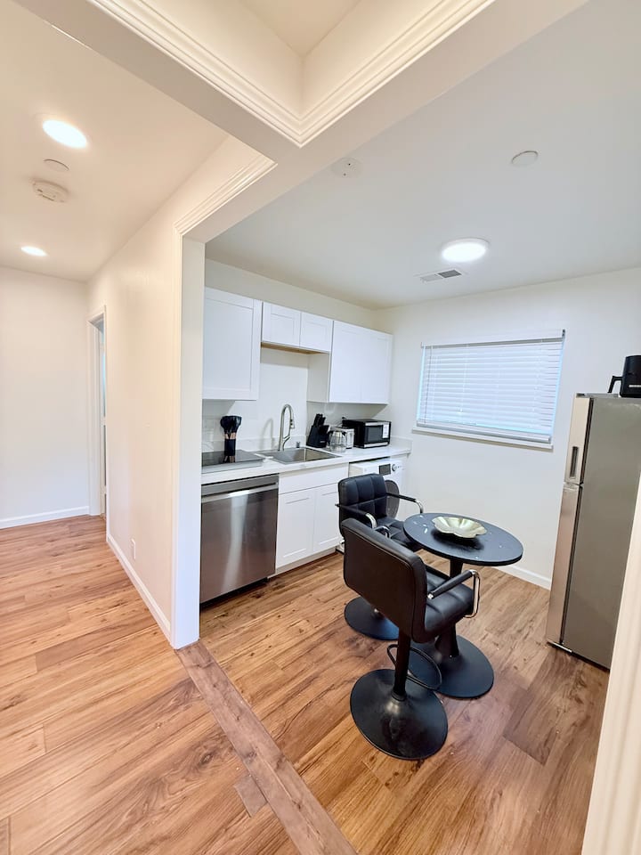 Modern 2br Retreat Intech Hub - Palo Alto, CA