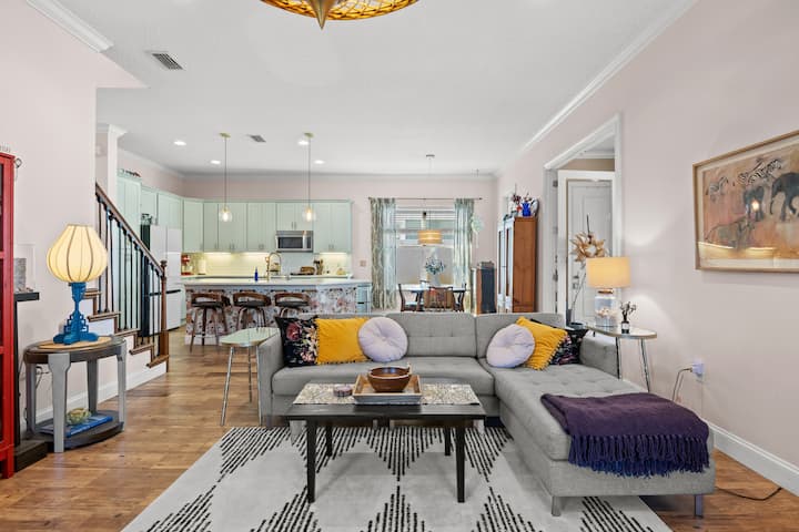 4 Blocks From The Beach! Vacation Like The Locals! - Jacksonville Beach, FL