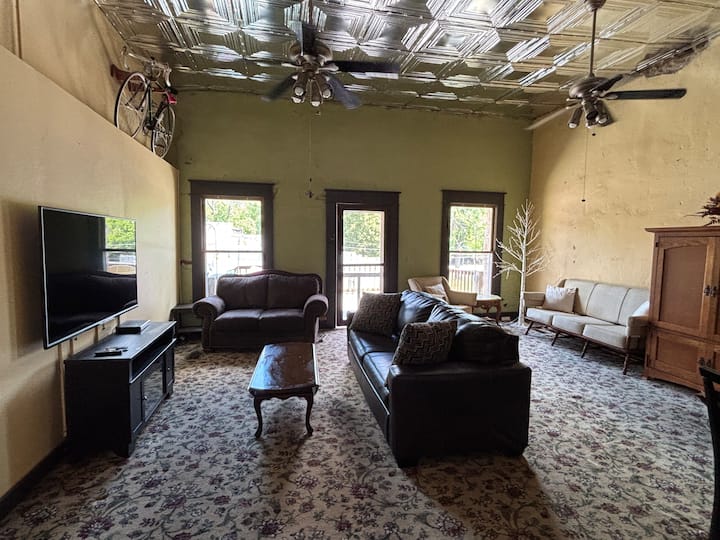 Beau’s Adventure Getaway - Calico Rock, AR
