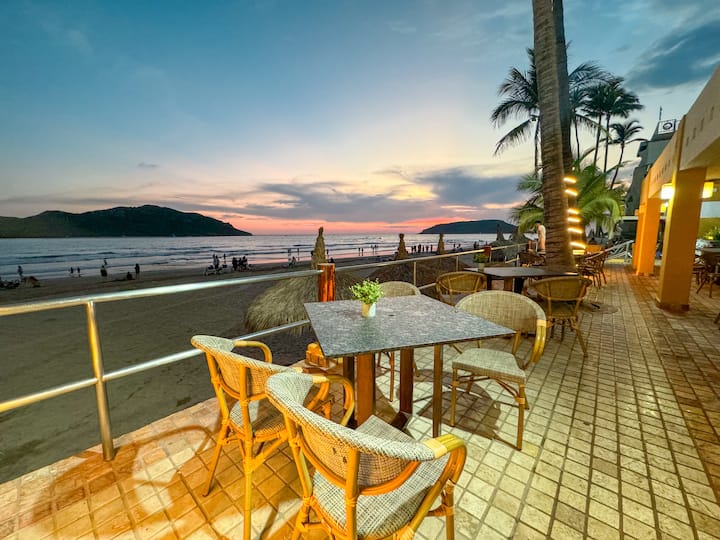 Las Flores Beach Resort Mazatlán_ Jr Suite - Mazatlán