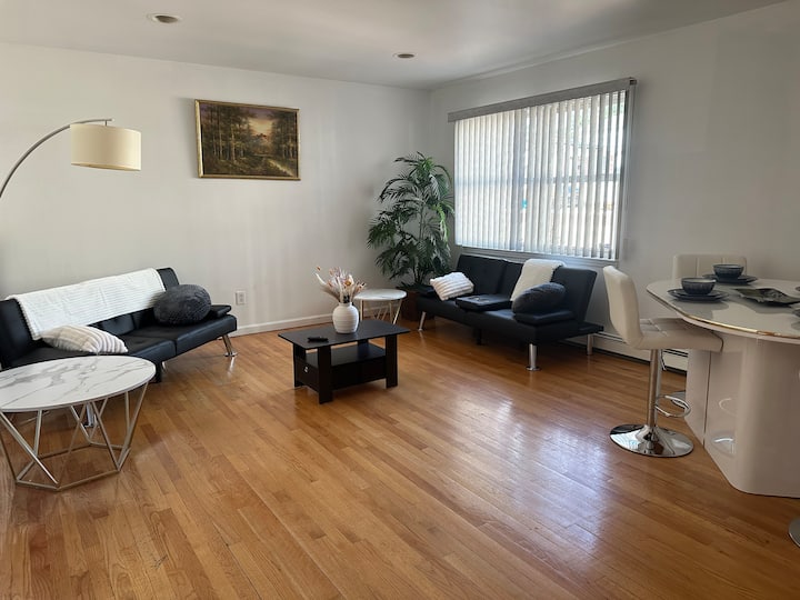 Jfk, Lirr, Ubs, Golfing, Shopping, Floor 1 - Garden City, NY