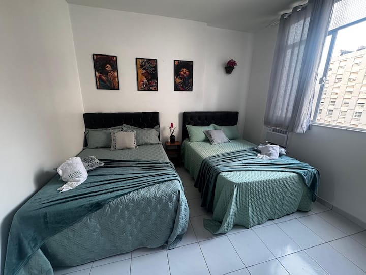 Na Quadra Da Praia Com Conforto Nsc1141-1106 - Rio de Janeiro