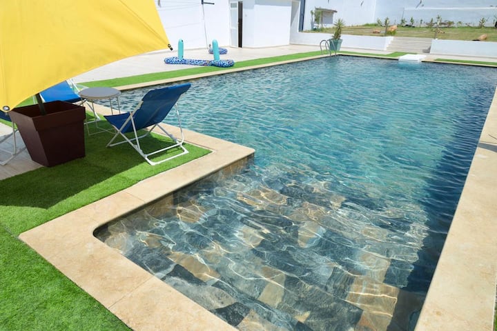 Grande Villa & Piscine à Mosta - Mostaganem
