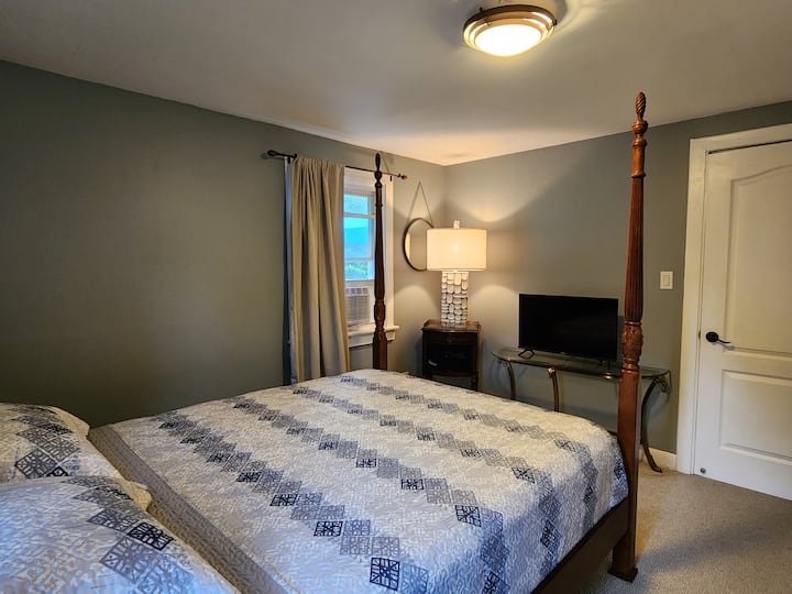 Cozy Room In Nature's Hideaway! - Crystal Beach