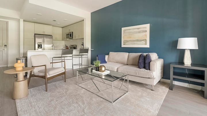 Landing | Beautiful 1bd, Pool, Gym - Fort Myers, FL