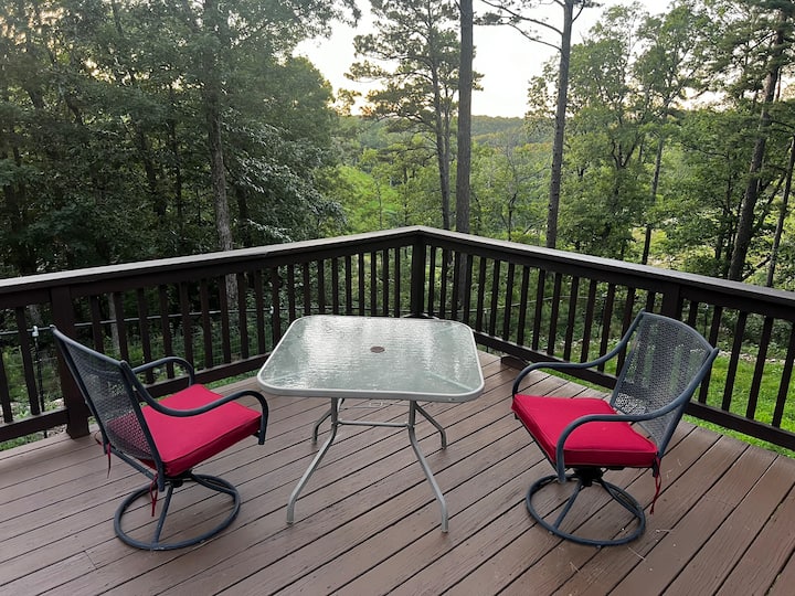 Talmage's 12 Acre Wood - The Cabin - Eureka Springs, AR