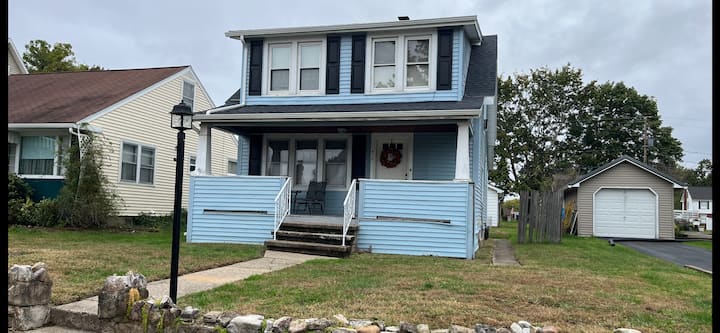 Charming Home In Quiet Neighborhood - Williamsport
