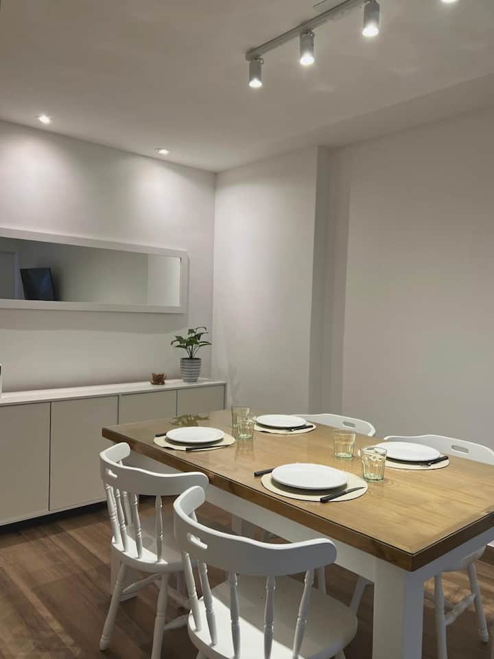 Atenas Mitre -Dpto. 2 Amb-cochera-plaza Mitre - Argentina