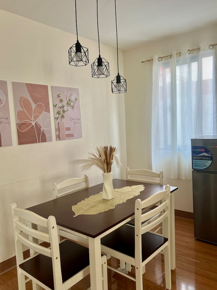 Have A Comfy Stay At 우리칩Ourhouse - Candelaria, Philippines