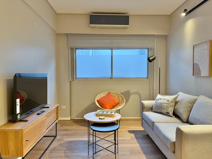 Apto Tranquilo, Cálido Y Moderno En Zona Obelisco - Buenos Aires