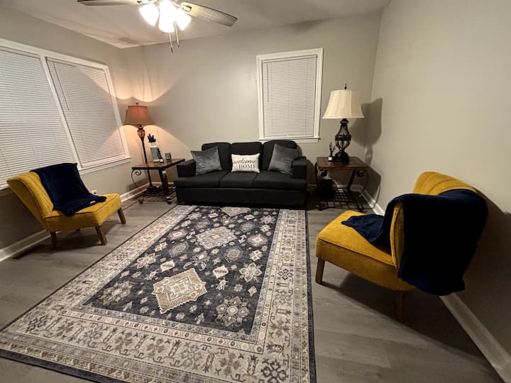 Cozy Home
10 Mins From Hospital - Fayetteville, NC