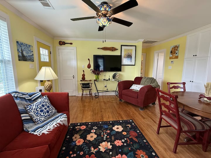 Rosemary’s Cottage By The Park - Vicksburg, MS